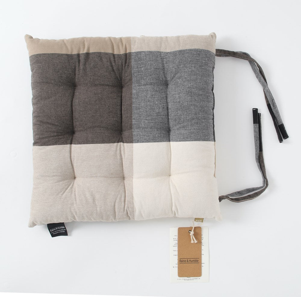 Giant Check Seat Cushion Black – Saffron Inc